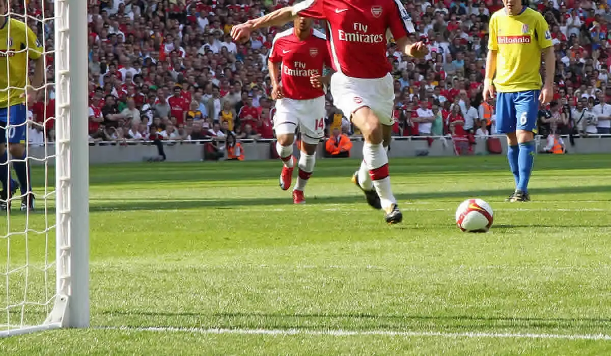 ¿Quién inventó el tiro libre penal?