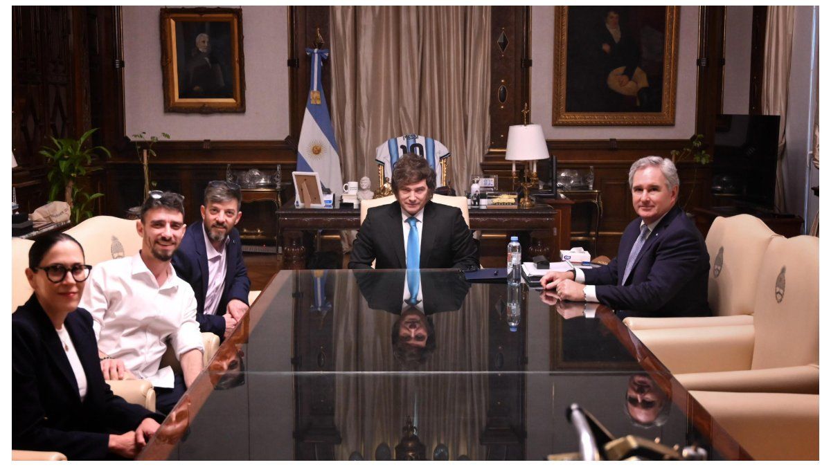 Javier Milei recibió a 2 argentinos que fueron rehenes de Hamas
