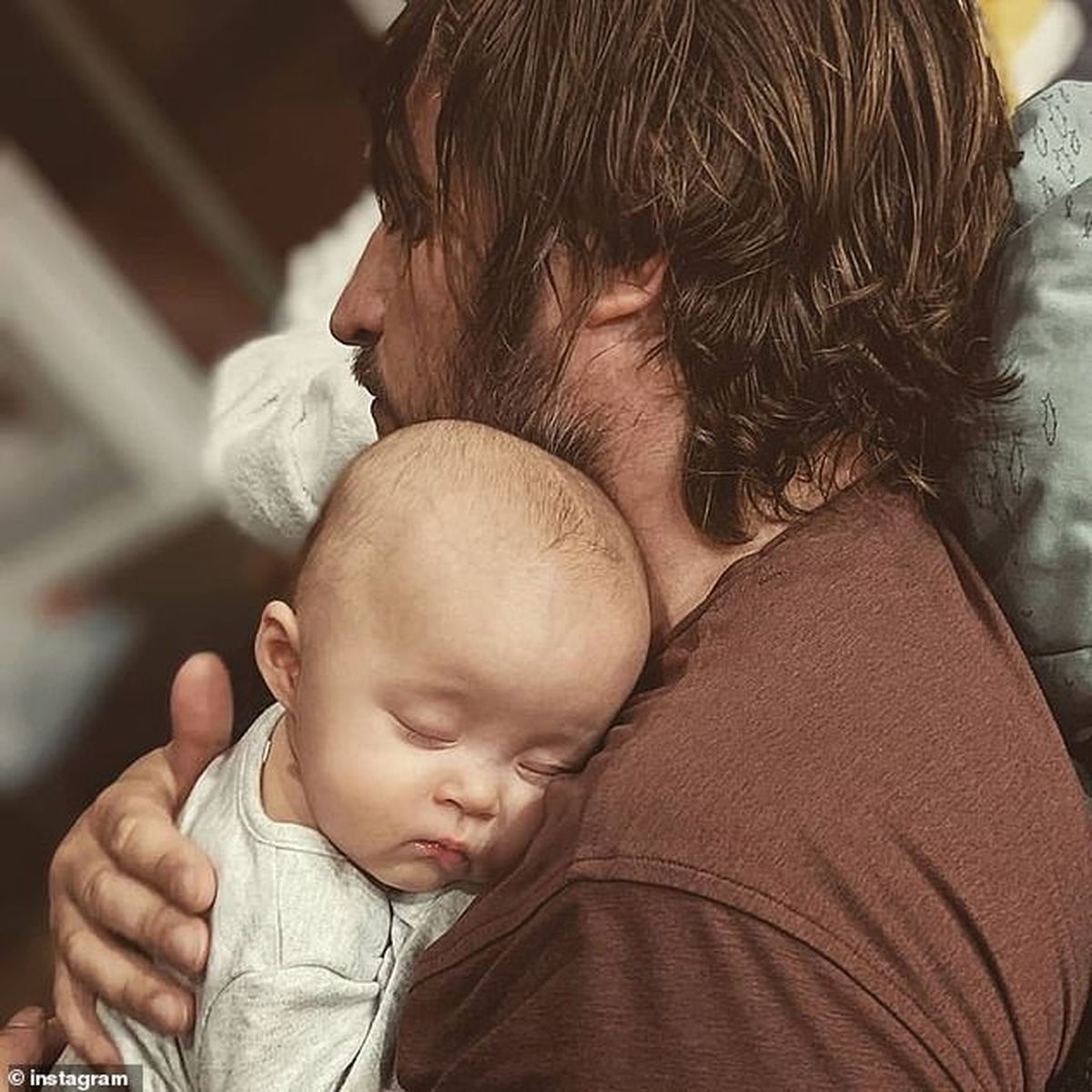 Alga azul mata a Ellen, Miju, John y su perro en el Barranco