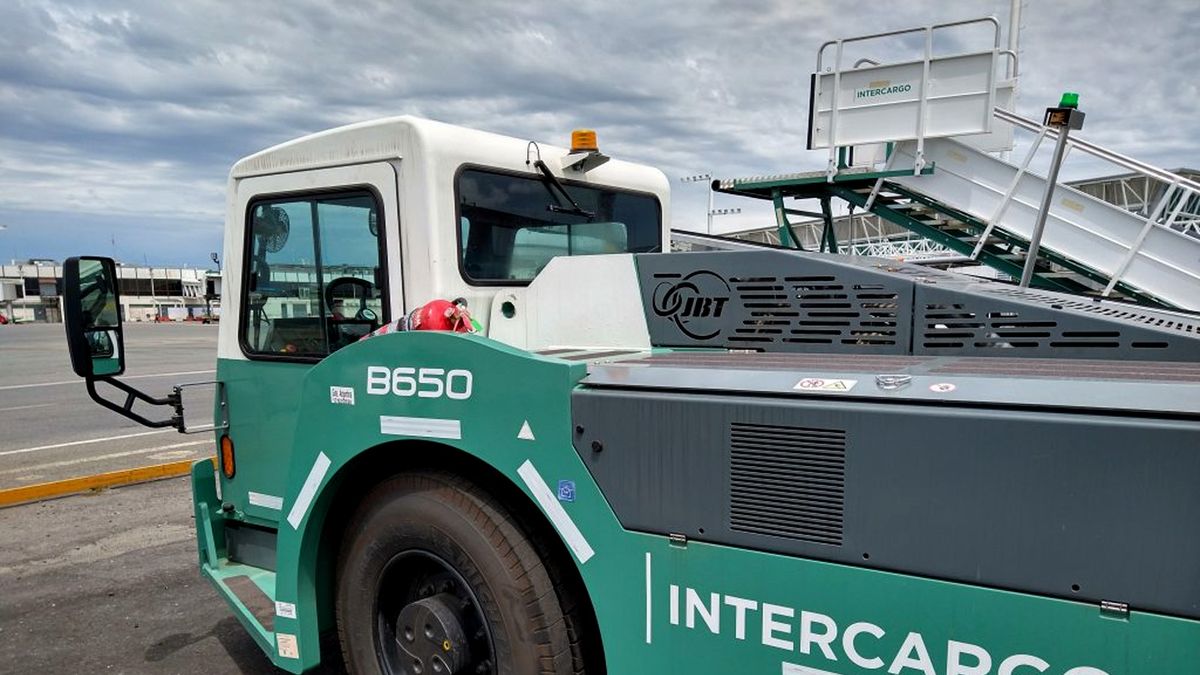 Intercargo recortada: Privados prestarán servicios de rampa en Ezeiza
