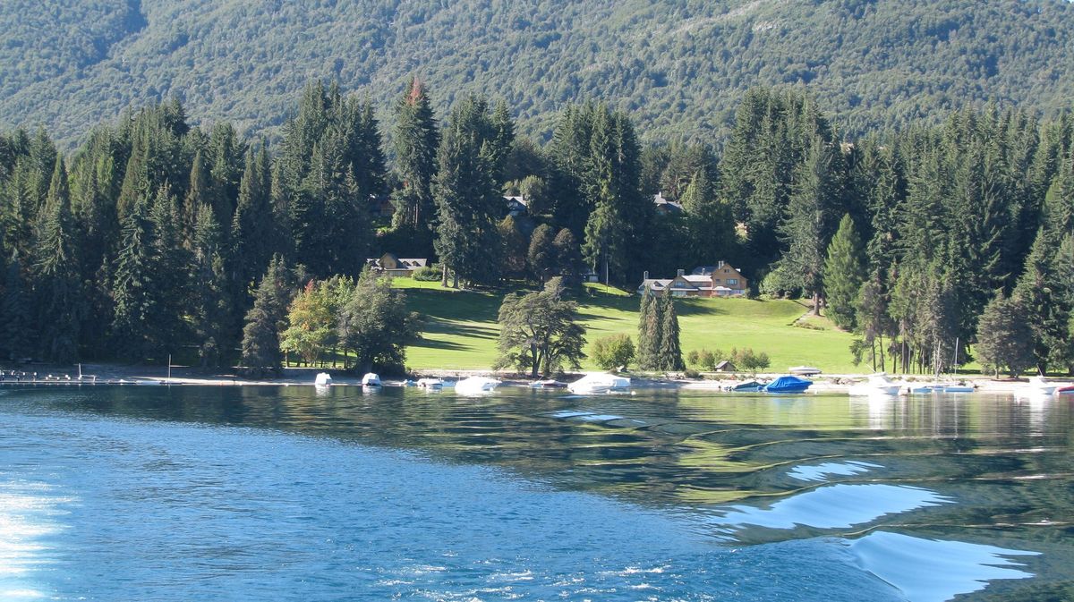 Cumelén: el FdT busca robarle lujos a la familia Macri