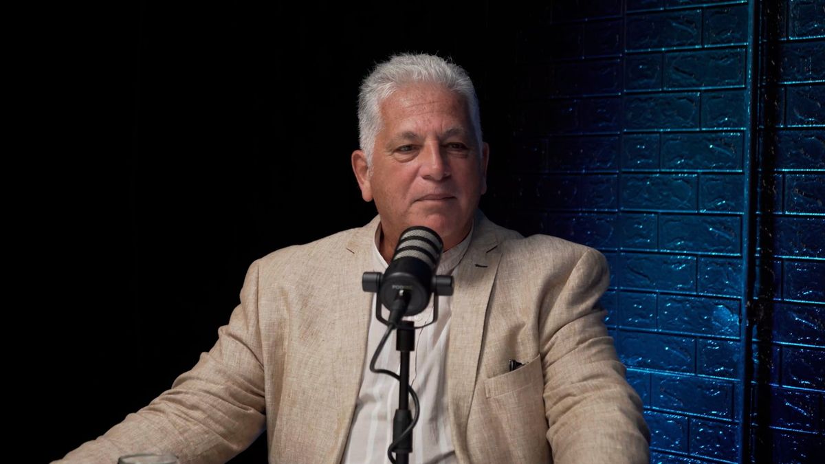 Fernando Morales, entre ruinas y alambres: Ni presupuesto, ni ...