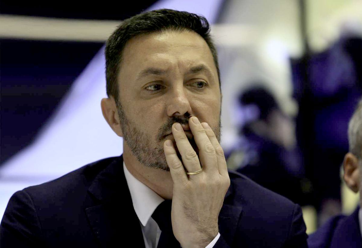 Teniente General Juan Martìn Paleo: Petri encarna un relato payasesco