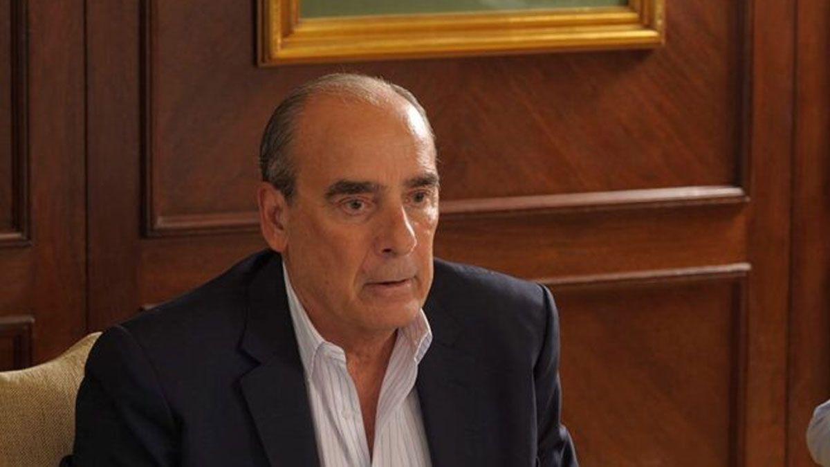 Guillermo Francos desespera: El misterio de la cucaña