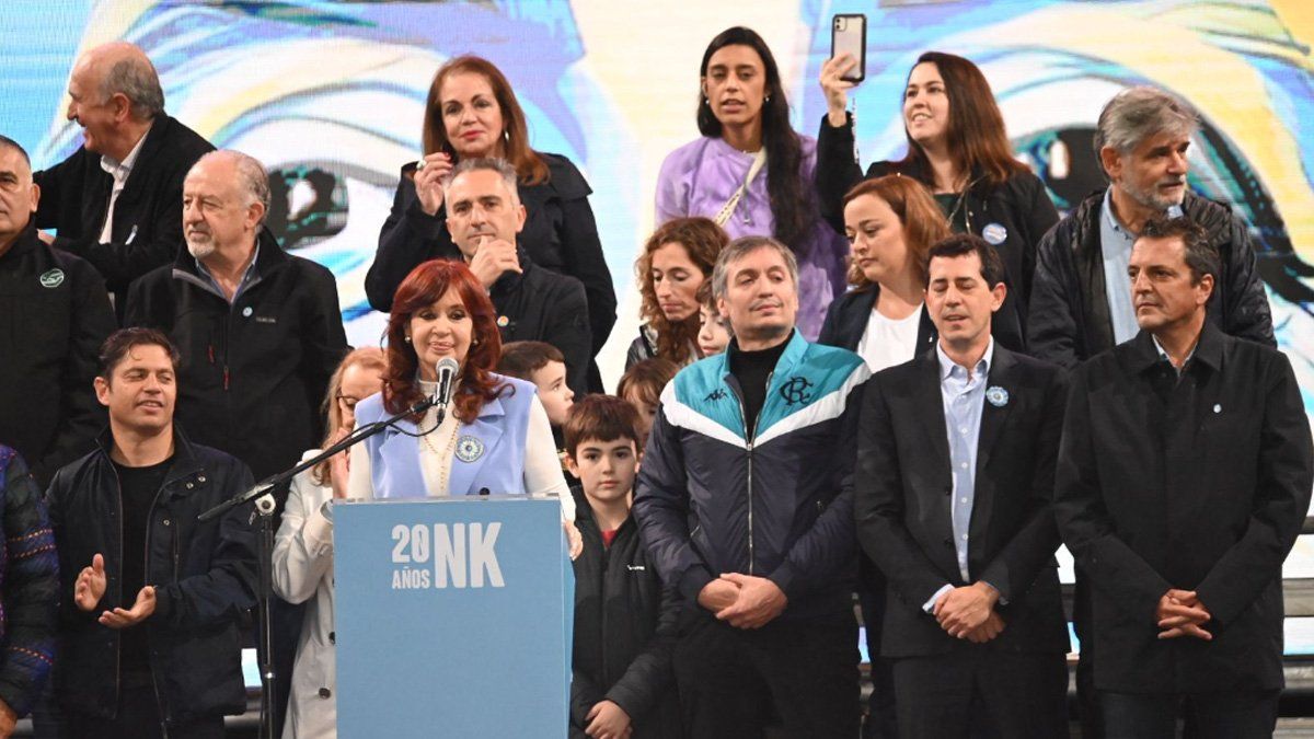 Acto De Cristina Retórica Kirchnerista Y El Candidato