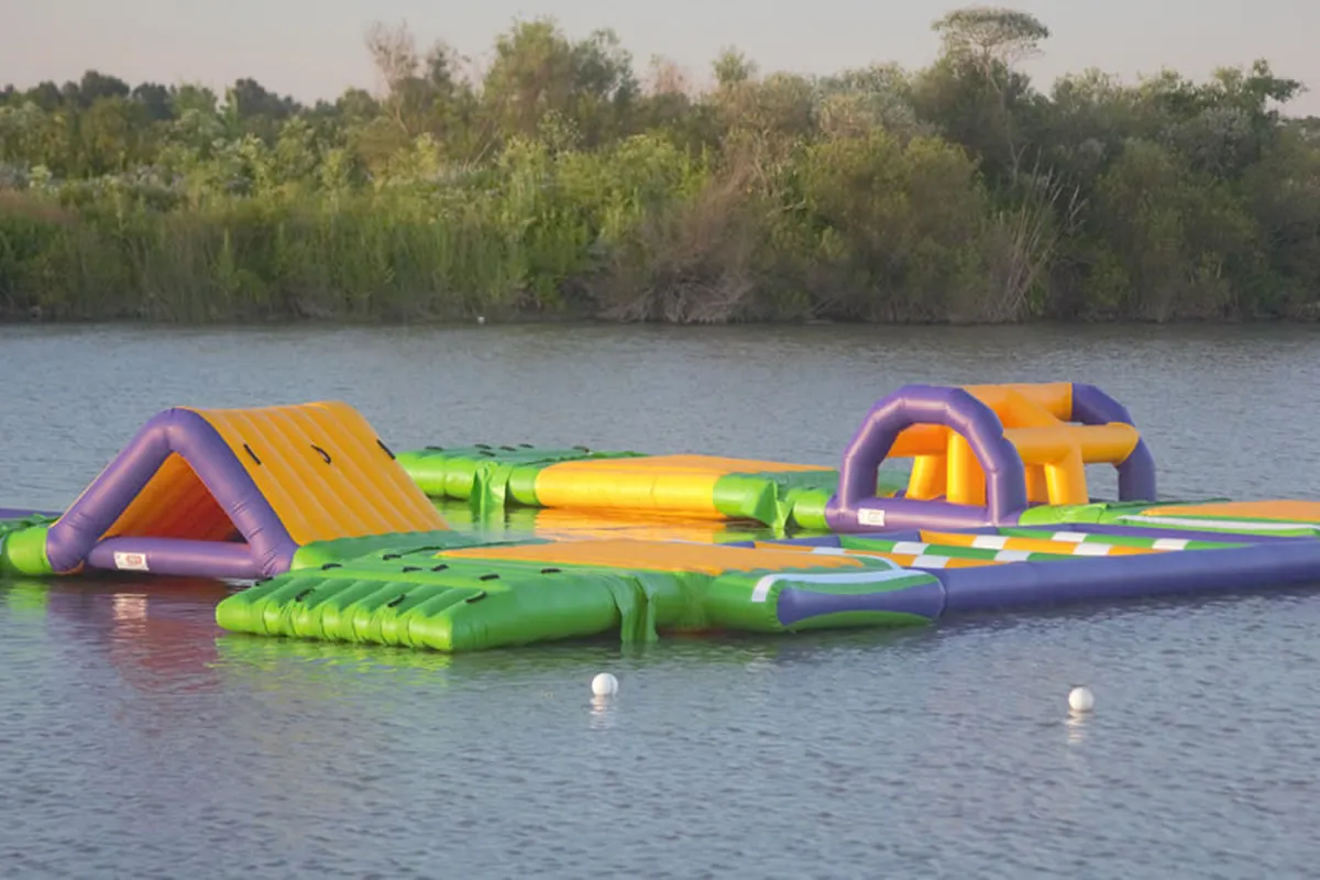 Un parque acuático en una laguna a minutos de la Ciudad de Buenos Aires