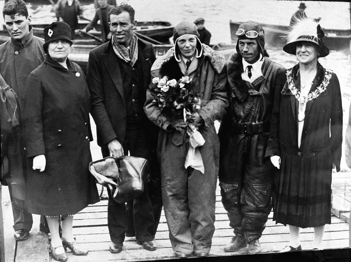 Amelia Earhart: La mujer piloto que conquistó el Atlántico en solitario
