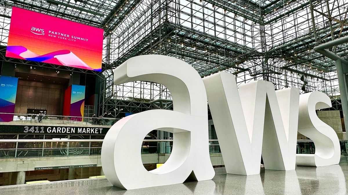 5 herramientas de AWS para crear aplicaciones de Inteligencia ...