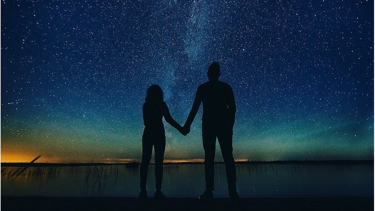 Venus y Neptuno festejan San Valentín en un encuentro único