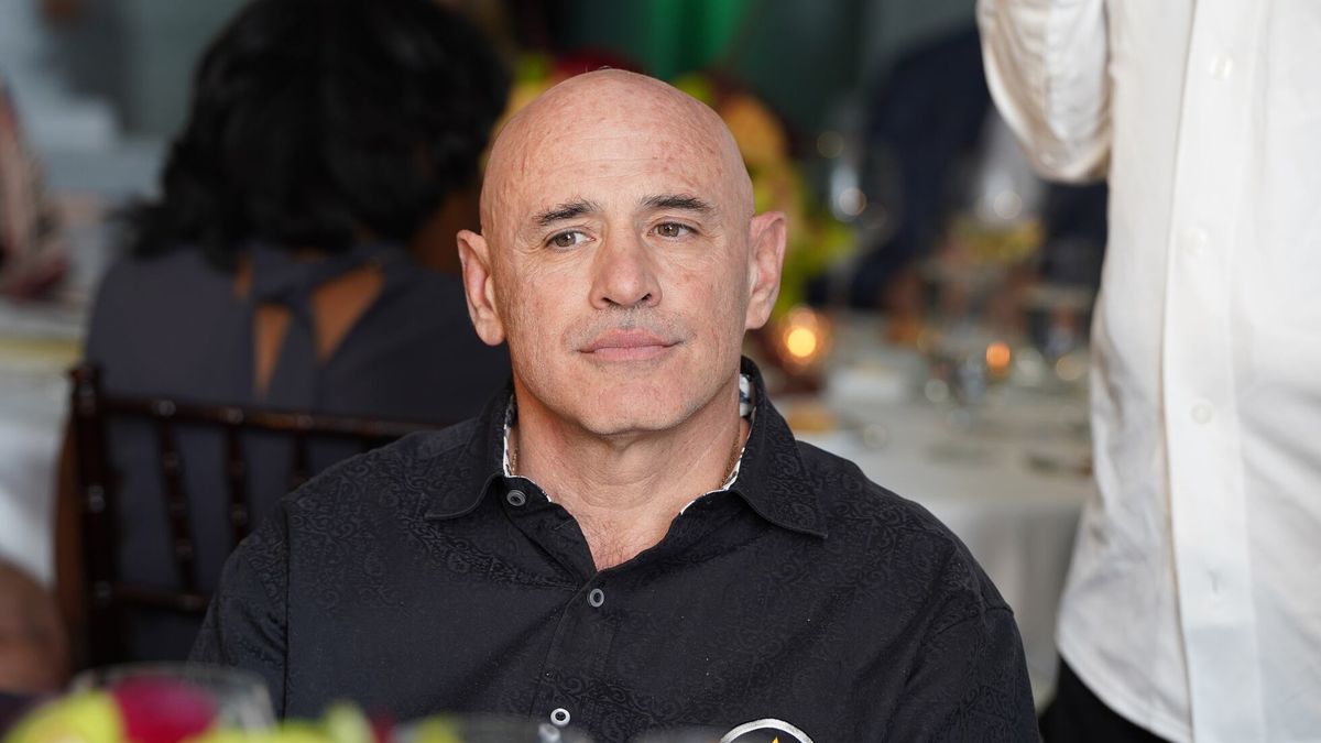 Euforia por nuevo carry trade con dólar flotante, esperando a Scott Bessent