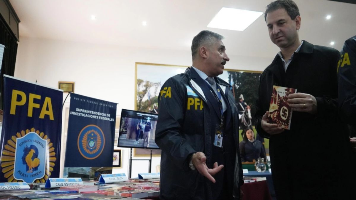 La PFA allanó una distribuidora de libros nazi y antisemita