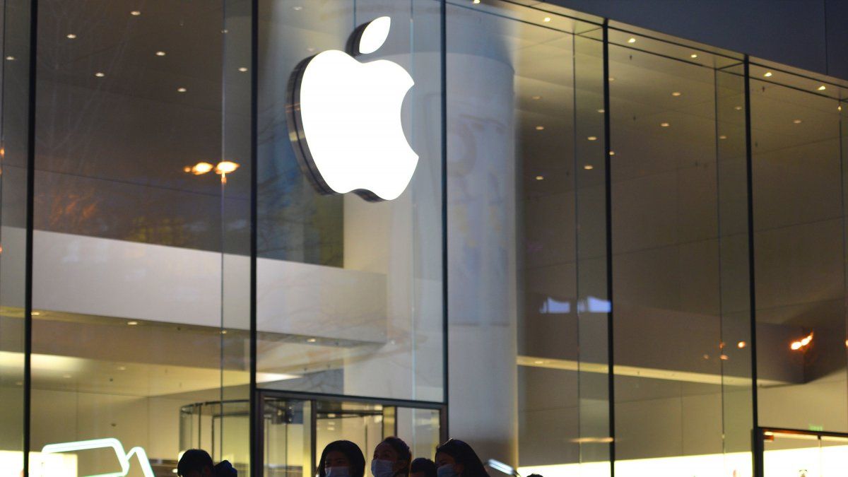 La empresa Apple hace historia en la bolsa por este motivo
