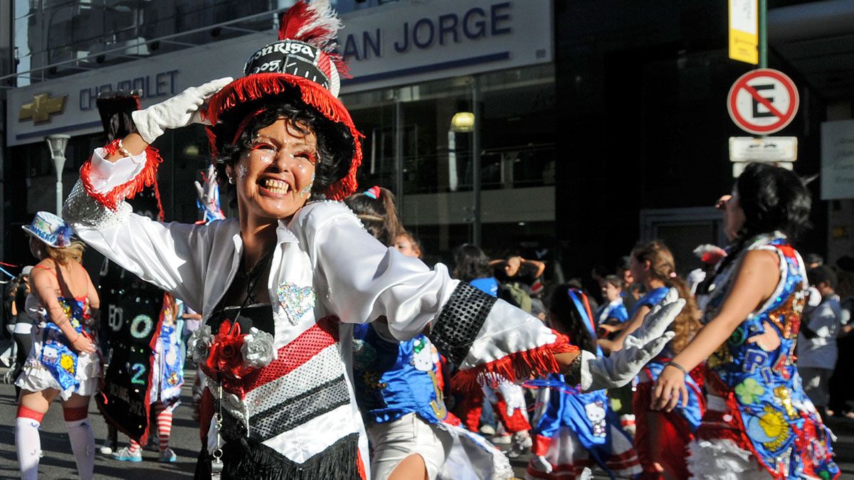 Carnaval: Murgas porteñas, elixir en tiempos de sombras
