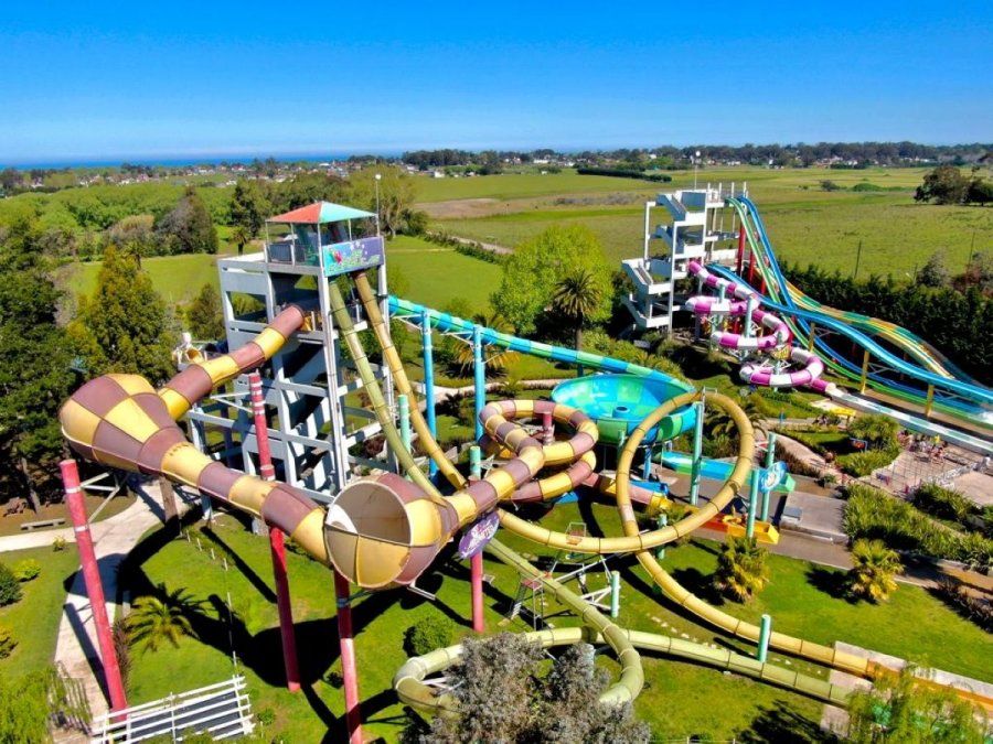 El increíble parque acuático frente al mar para todas las edades