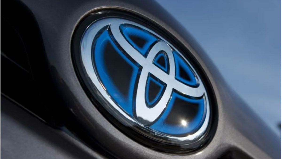 Toyota frena tres modelos tras escándalo en Japón