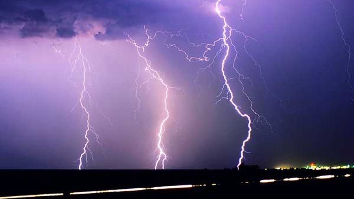 Cayó un rayo en una casa de Quilmes y hay peligro de derrumbe