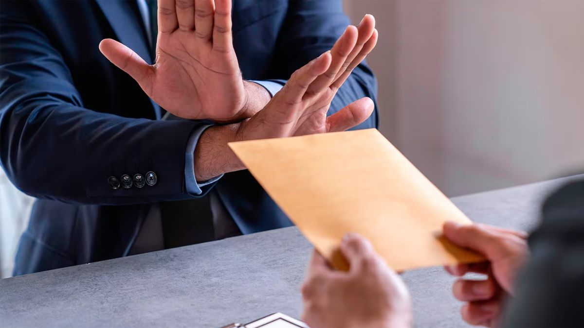 Nuestros libertarios son argentos: Javier Milei, Santiago Caputo ...