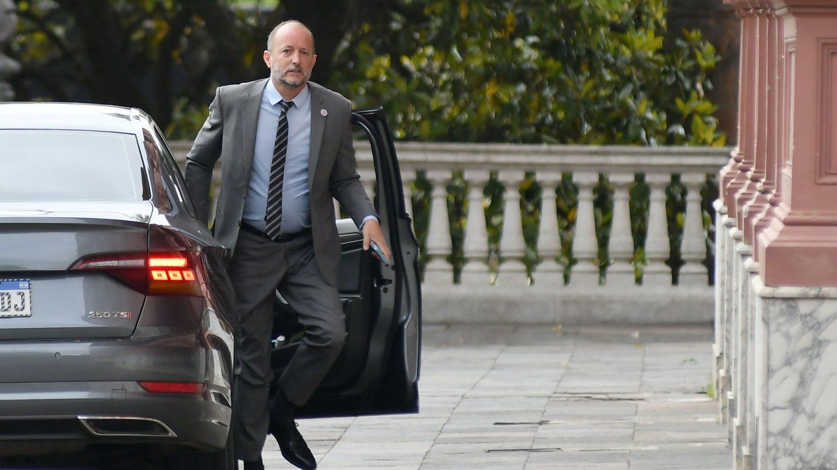 Del feo martes de Martín Insaurralde al viernes tenebroso de Axel Kicillof