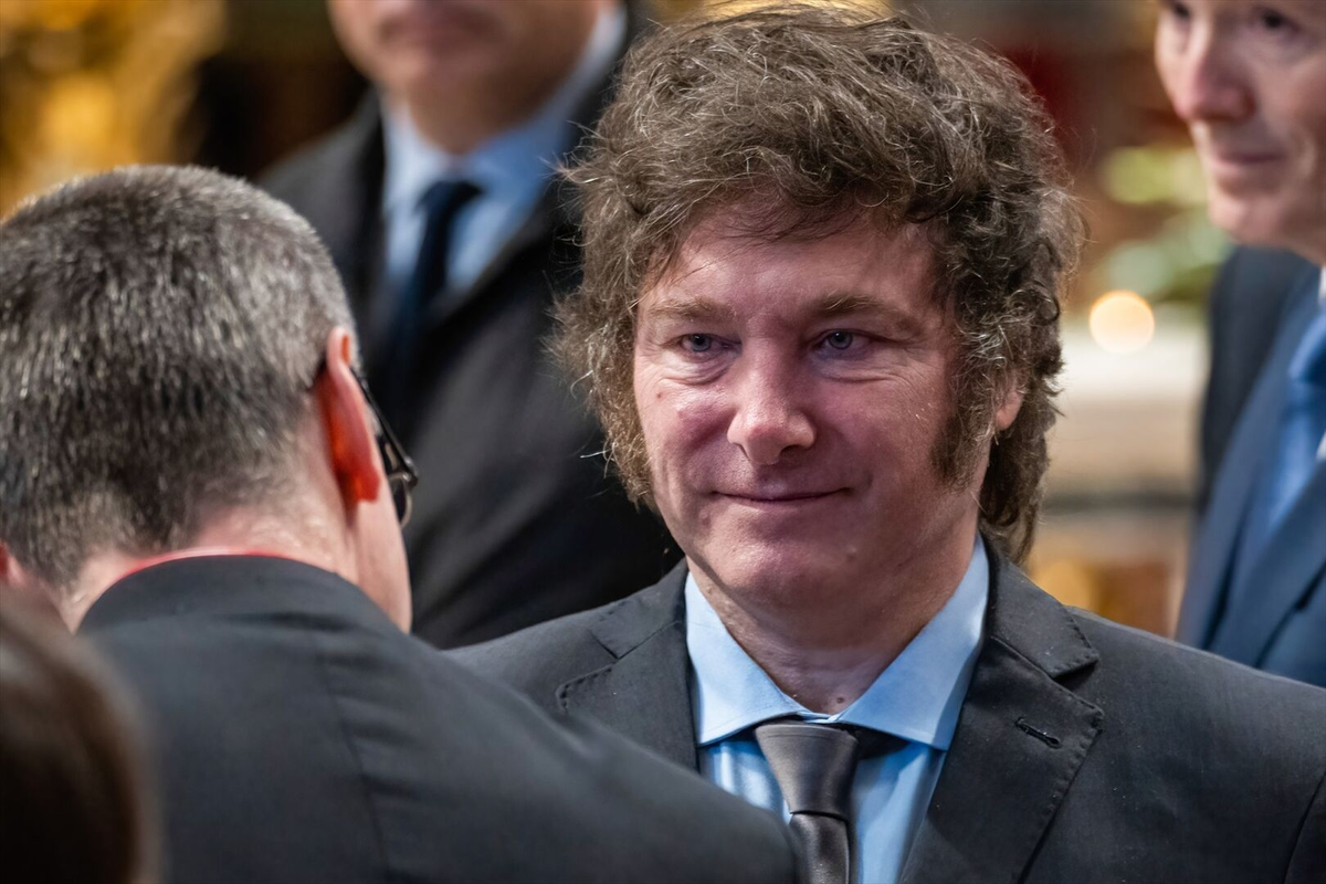 Pulseada de Milei con China: Desembolsos, reservas del BCRA y dólar en ...