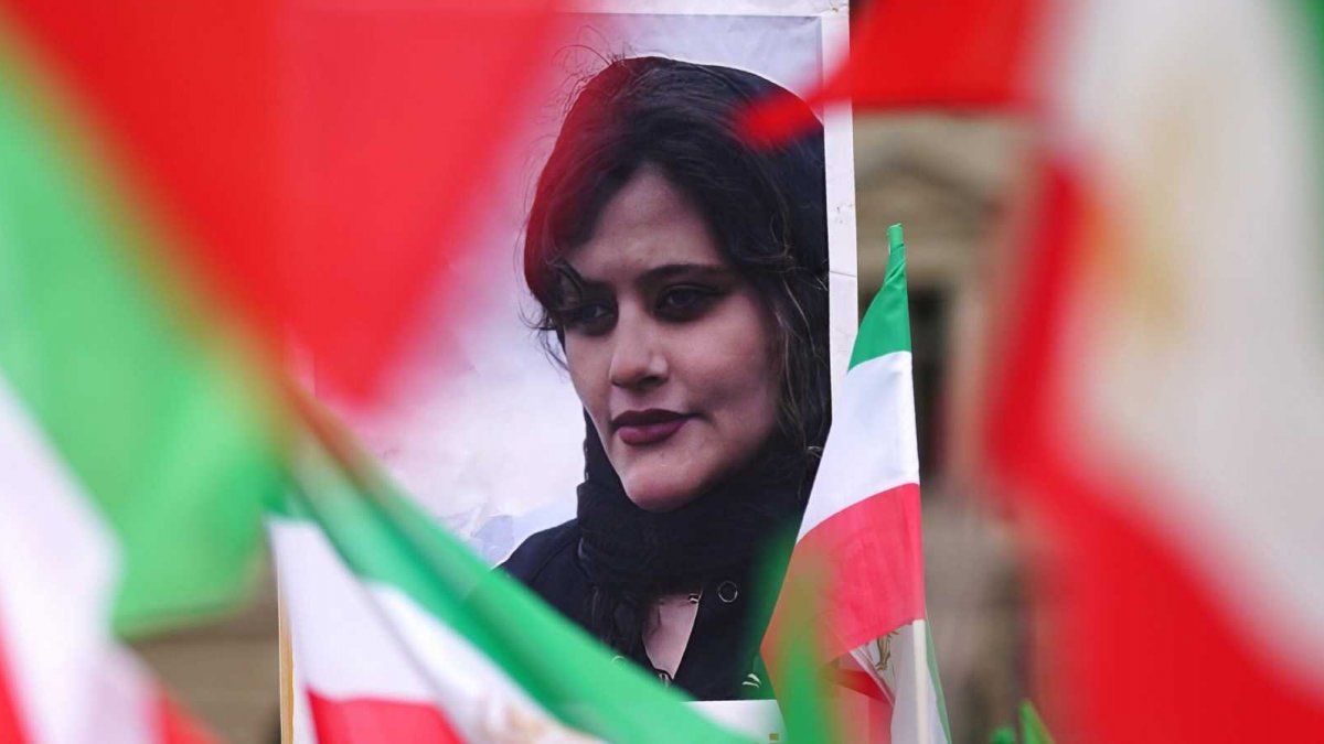 El rostro viral de TikTok: Entrevista a Tina Molaie