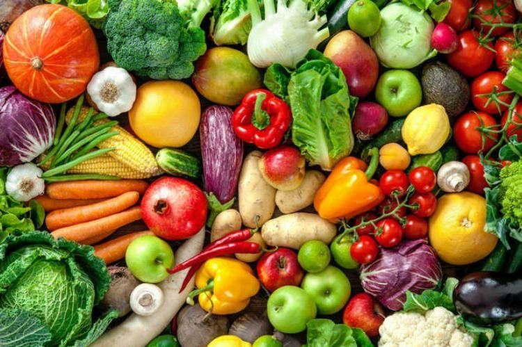 Las vitaminas esenciales que necesita en su dieta, según un experto de Yale