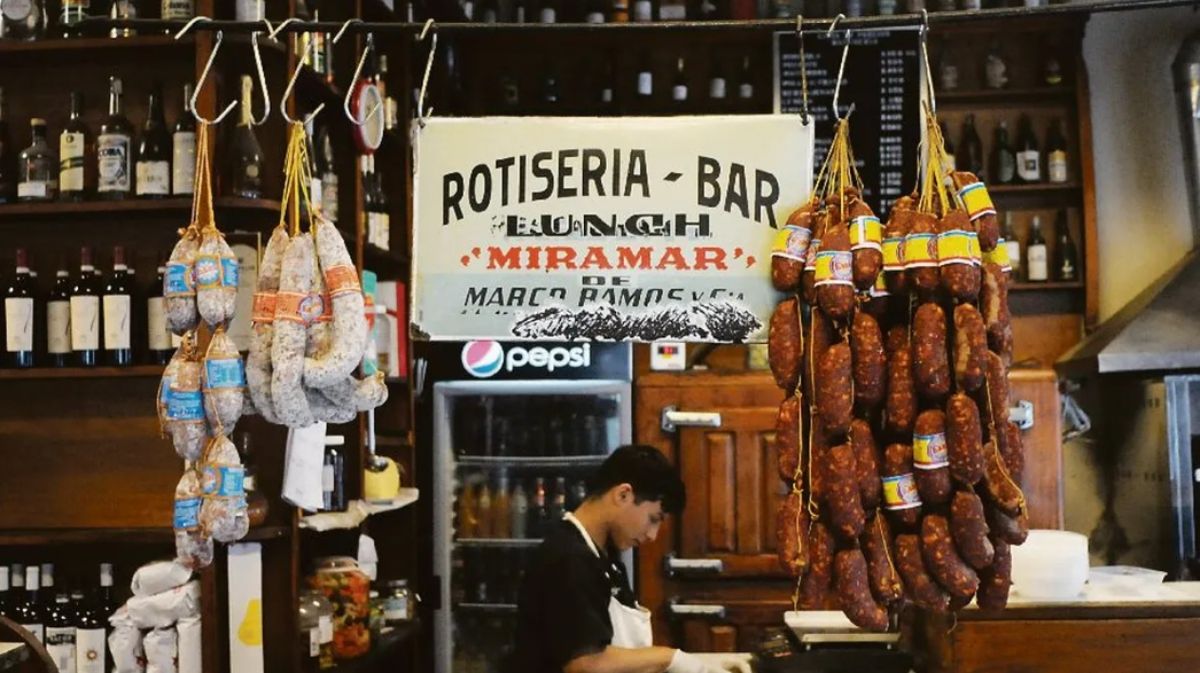 El icónico bodegón de Buenos Aires donde se come muy bien