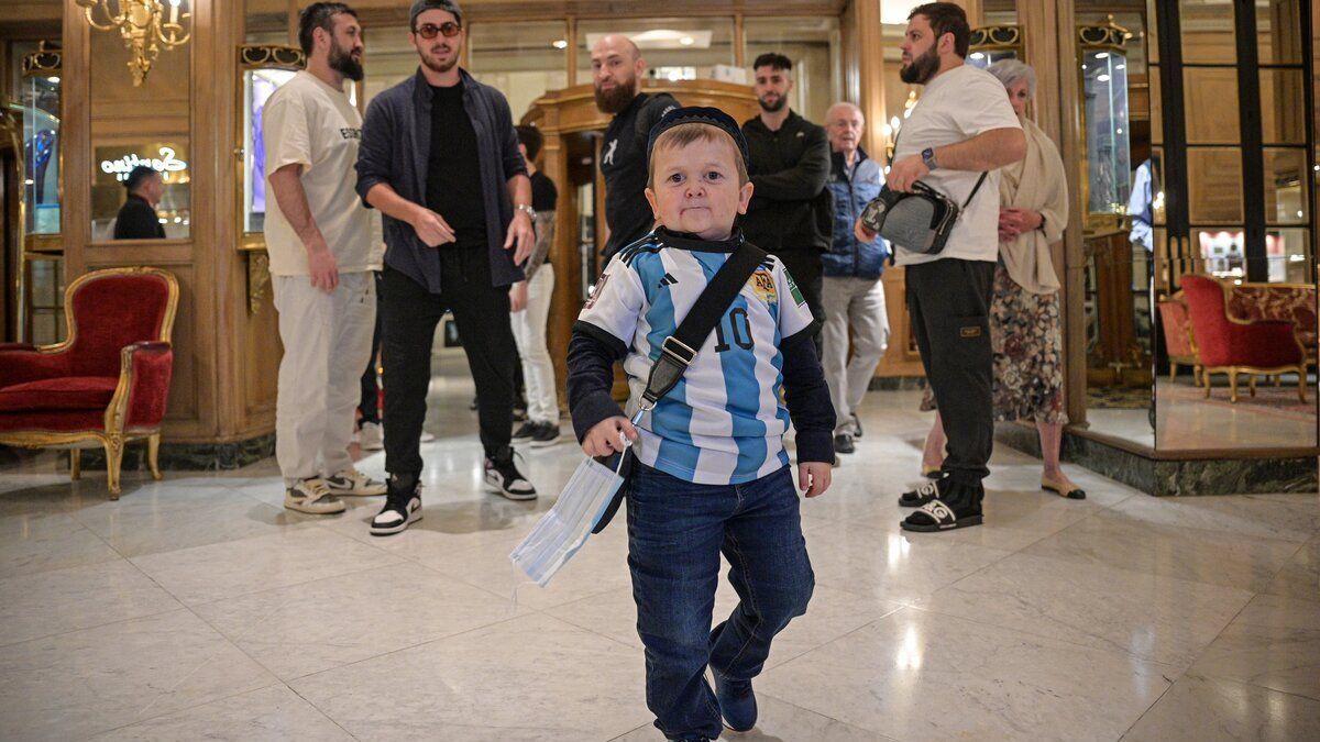 Acondroplasia: Qué es la rara enfermedad de Hasbulla Magomedov