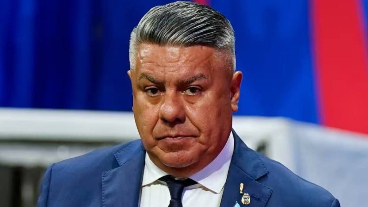 Estudiantes-Vélez: Chiqui Tapia se sacó de encima a Fassi, pero queda Verón