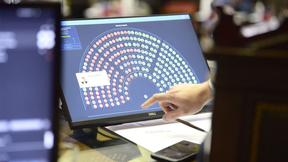 Durísmo comunicado del PRO al faltazo por Ficha Limpia