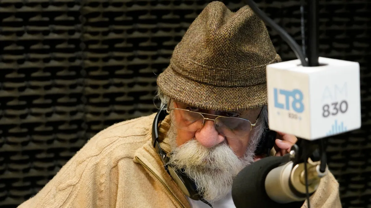 Adiós a Raúl Acosta, El Bigote voz plural del periodismo argentino