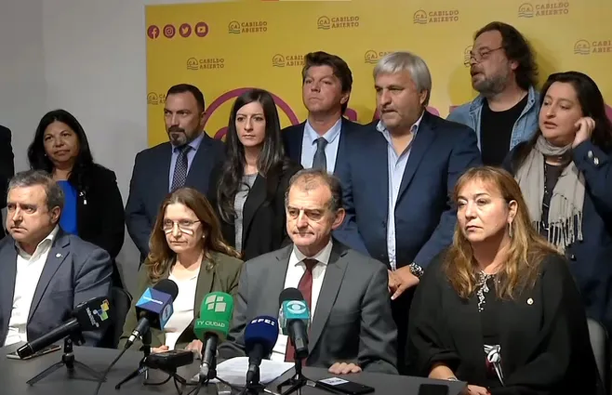 Uruguay: Cabildo Abierto o perro que ladra no muerde