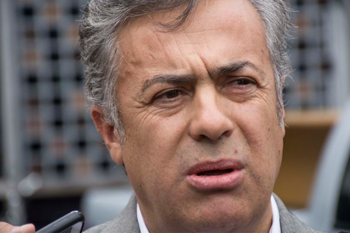 Alfredo Cornejo le muestra a Milei cómo se achica el Estado