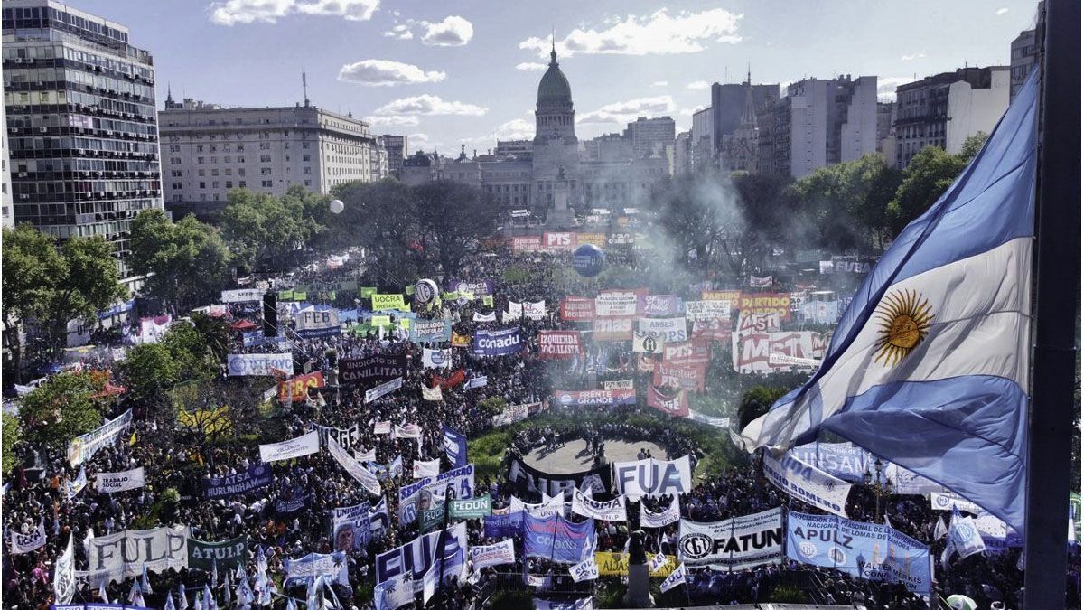 Marcha Universitaria en todo el país, y mucha preocupación en la Rosada