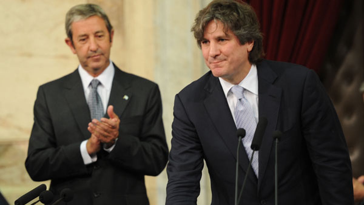 Cobos expresó su solidaridad con Cristina