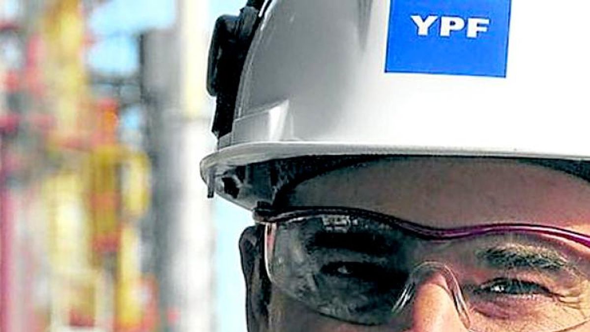 Galuccio le guiña a los mercados por US$5.000 millones