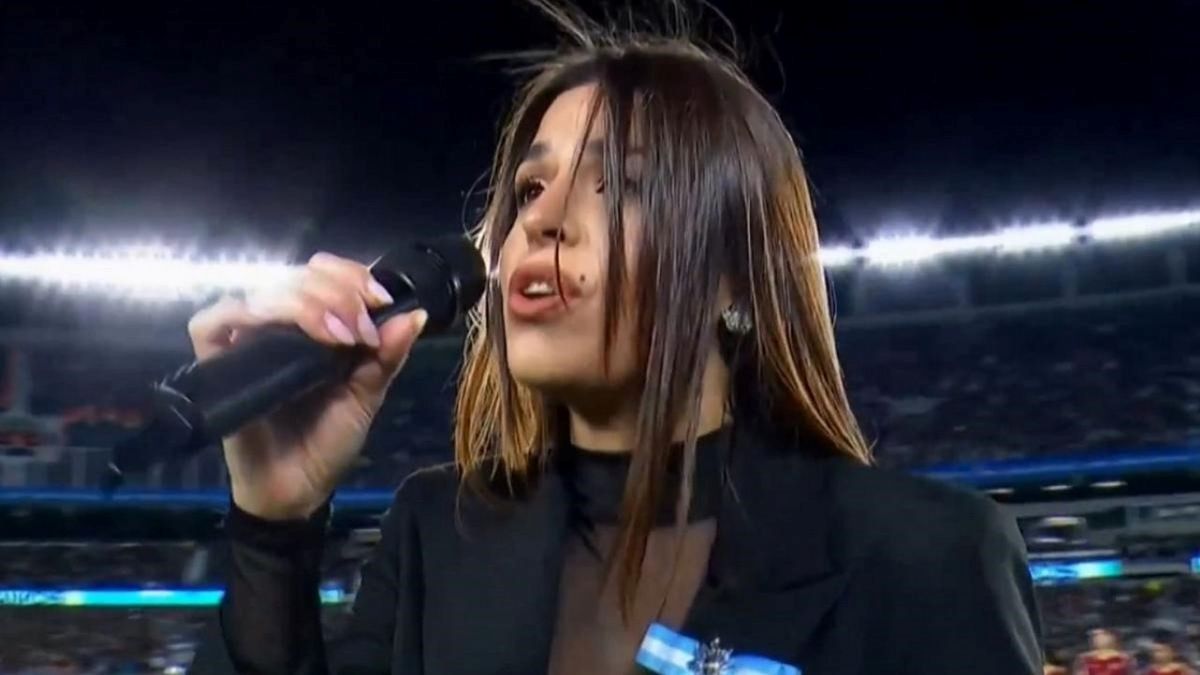 Quién es Eugenia Quevedo, la cantante del Himno Nacional en Argentina-Venezuela