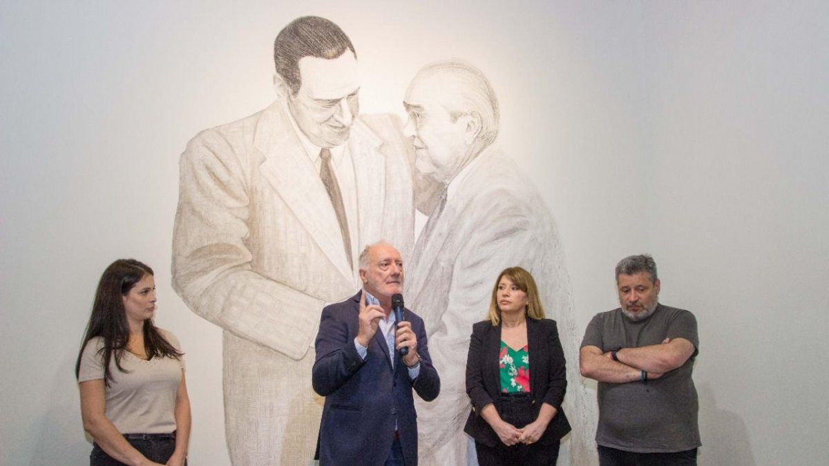 El abrazo Perón - Balbín y el homenaje de Hugo Quintana