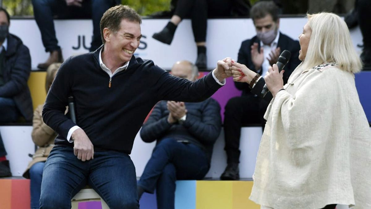 Elisa Carrió dio la nota, cantando Despacito (Video)