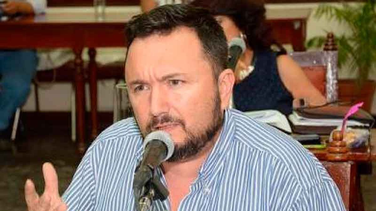 Alberto Castillo, un PRO en problemas