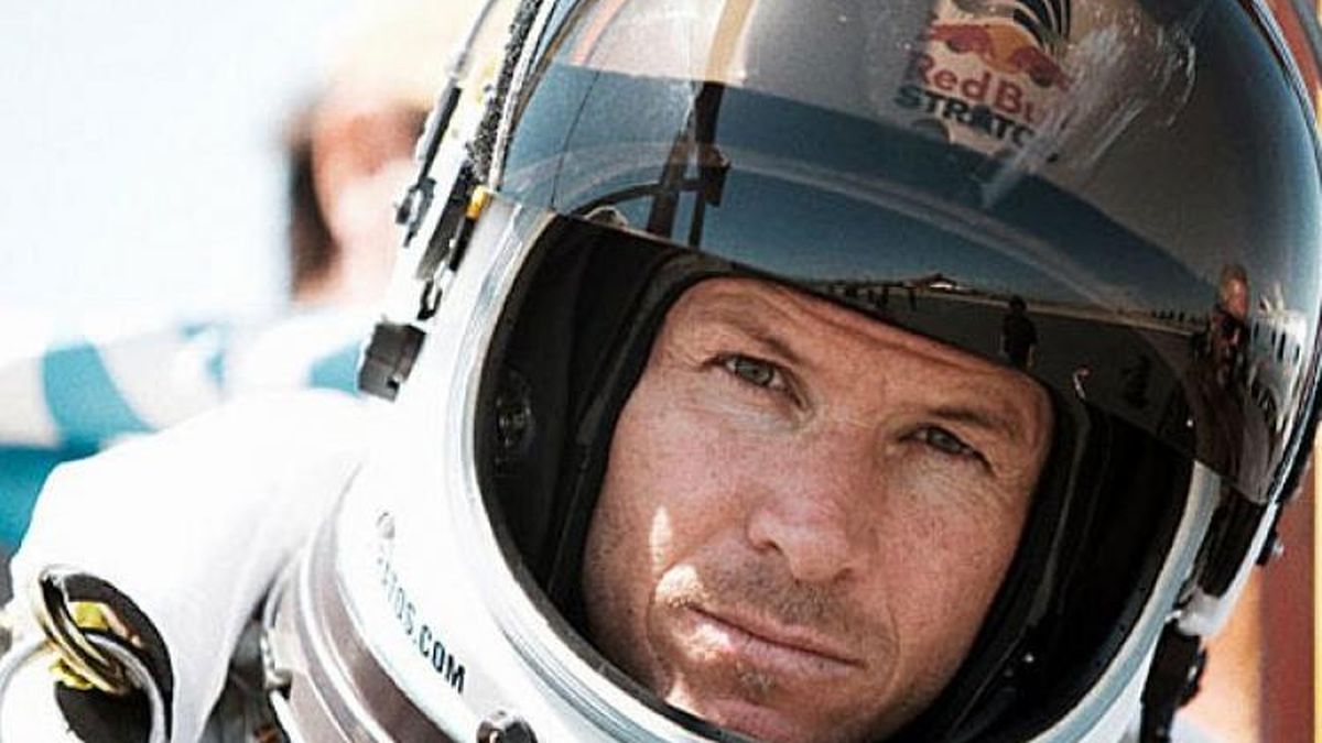 Baumgartner rompió la barrera del sonido