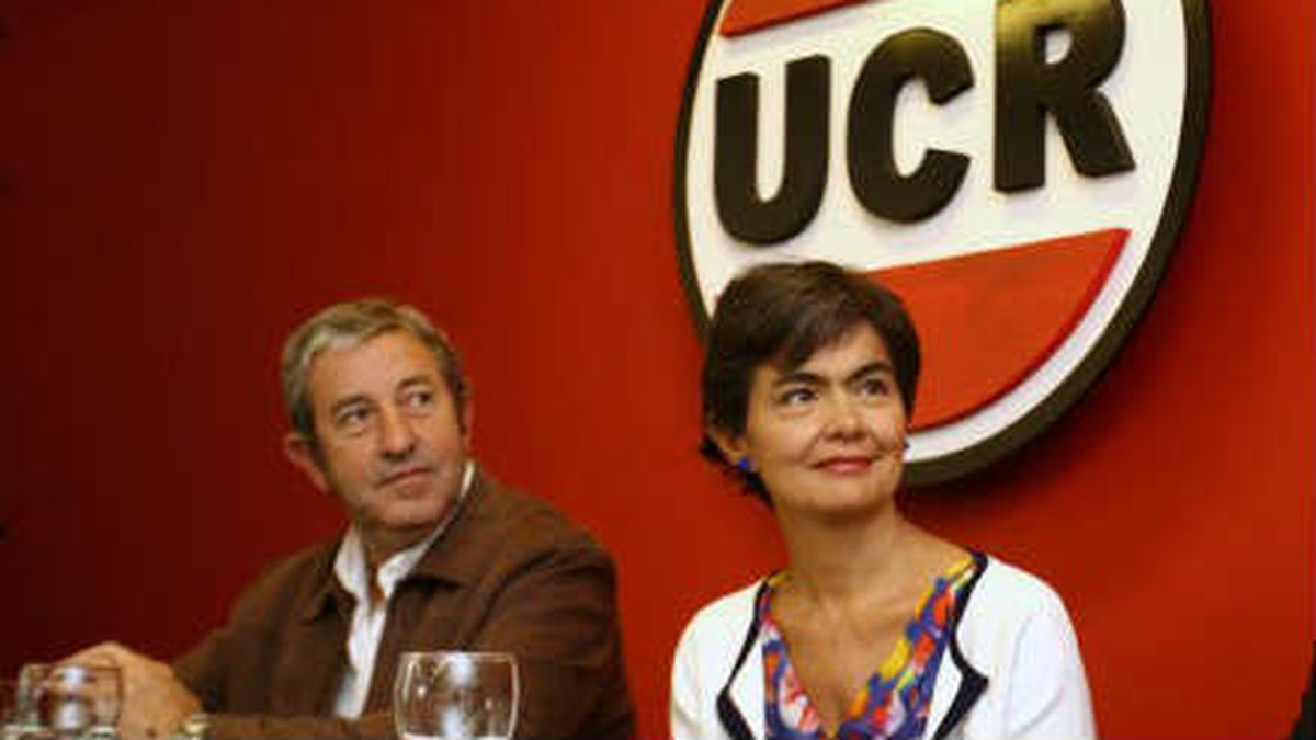 Cobos, 1ro cómodo pero dice que debate