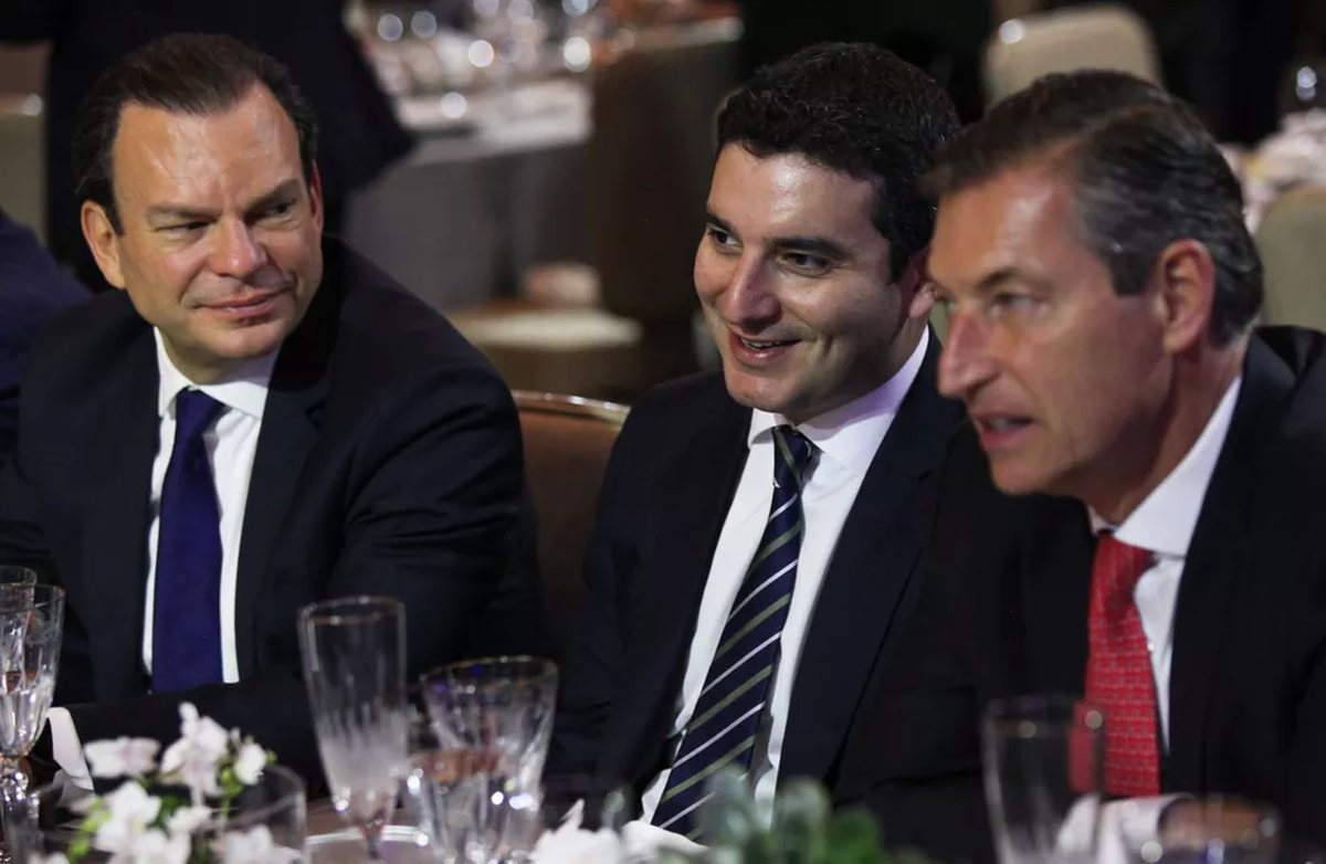 Los Safra convierten Succession en juego de niños