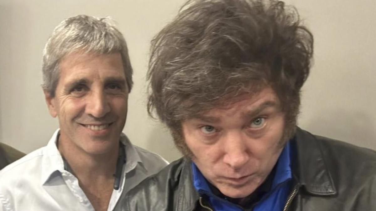 Luis Toto Caputo sale a buscar afiliados porteños con Karina Milei