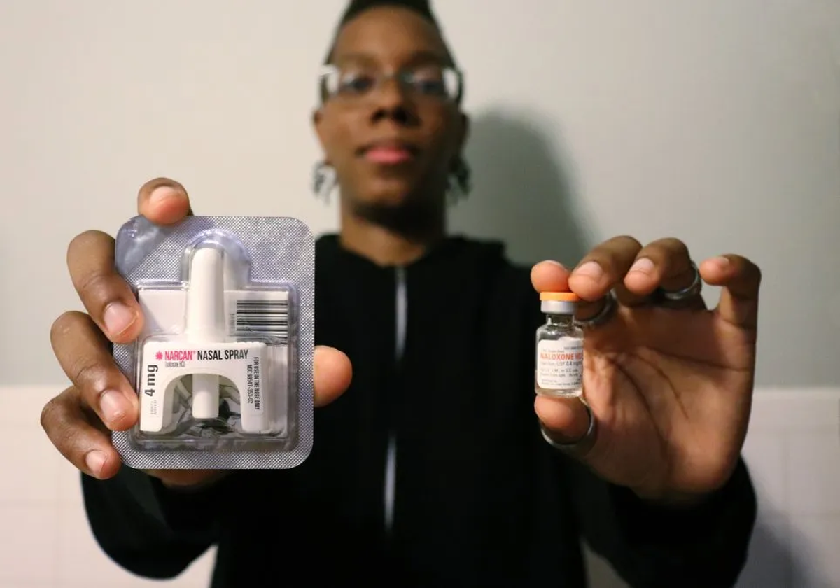 Falopa para todos: Los Ángeles entrega pipas y jeringas