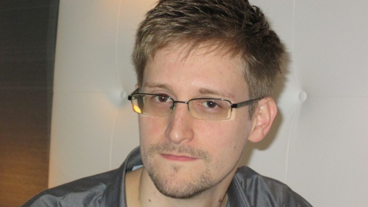 Razones de una persecución: Lo que sabe Snowden sobre los ETs