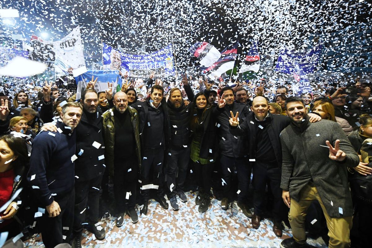 Intendentes amigos de CFK siguen alentando a Wado De Pedro