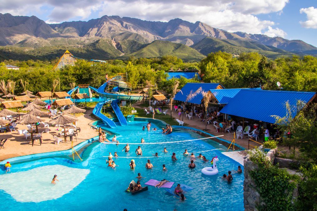 Increíble parque acuático en medio de las sierras de Córdoba