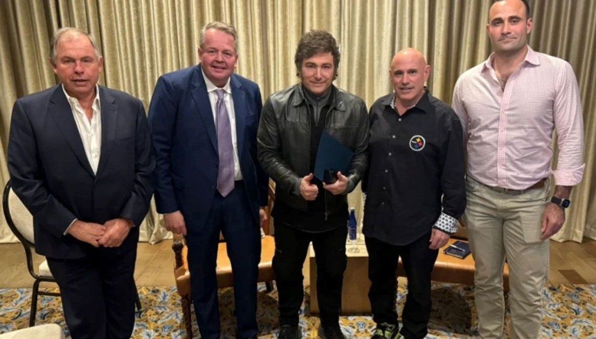 Milei y el lobby de la CPAC que aún no abre las puertas de la Oficina Oval