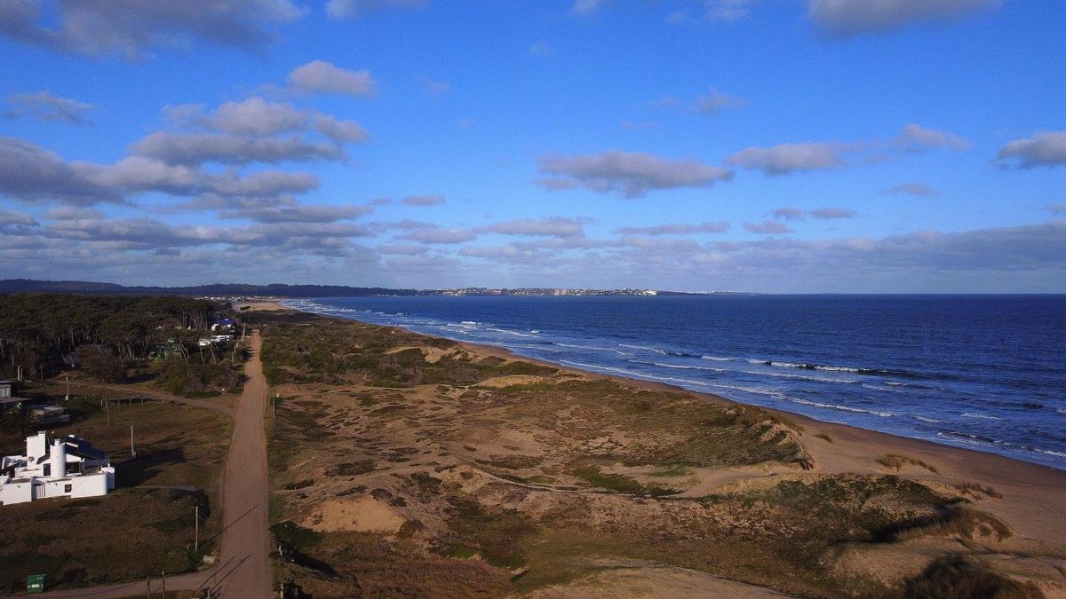 Protestas en Punta del Este por Sergio Grosskopf y Alexandre Grendene