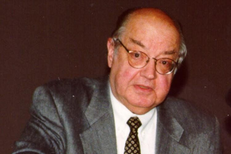 Murió uno de los precursores de Internet